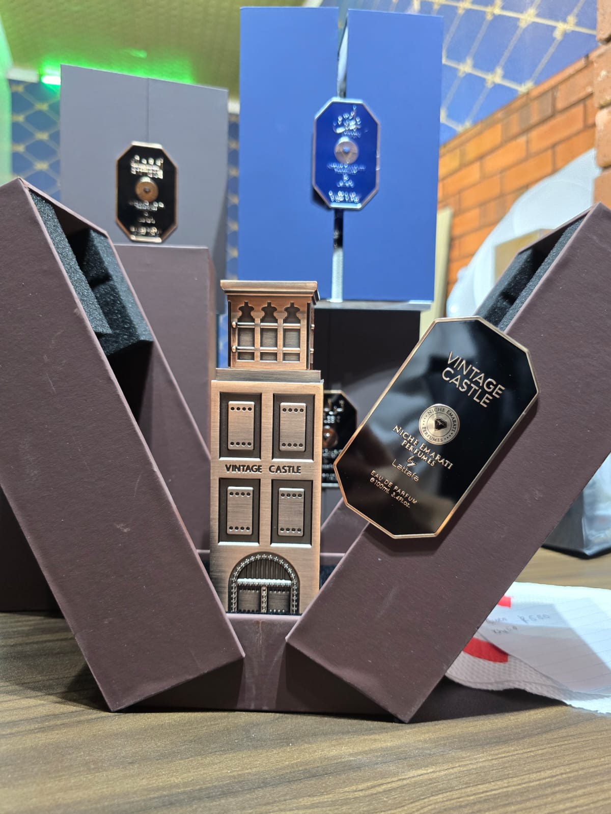 Vintage Castle Niche Emarati by Lattafa – Dubai Perfume Paradise